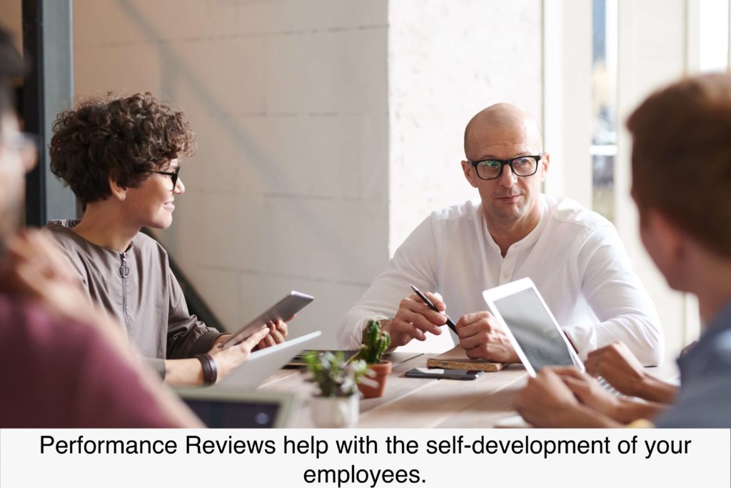 How to Perform an Effective Performance Review | SurveySparrow