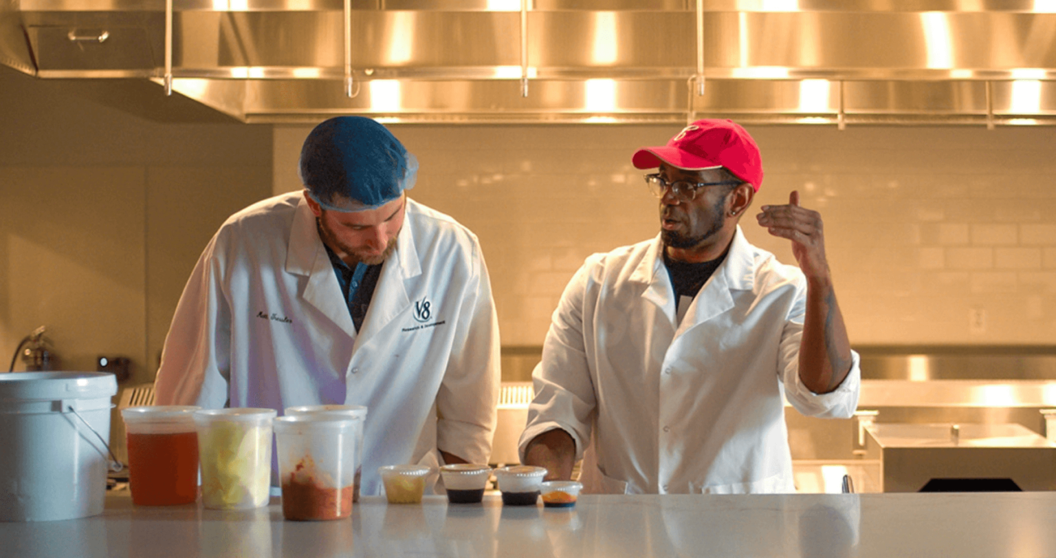 6 Effective Employee Experience Examples in 2022